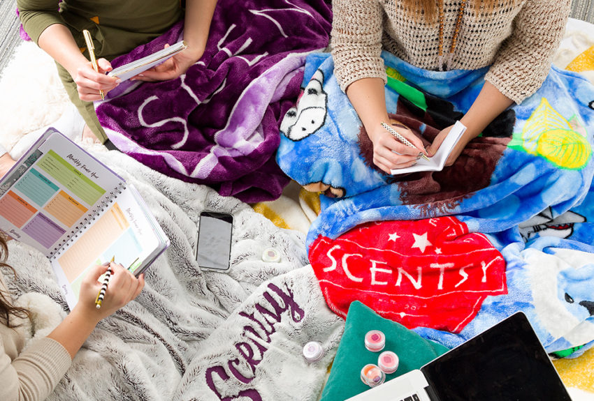 What is a Scentsy Party & What Are Host Rewards? | Scentsy Blog