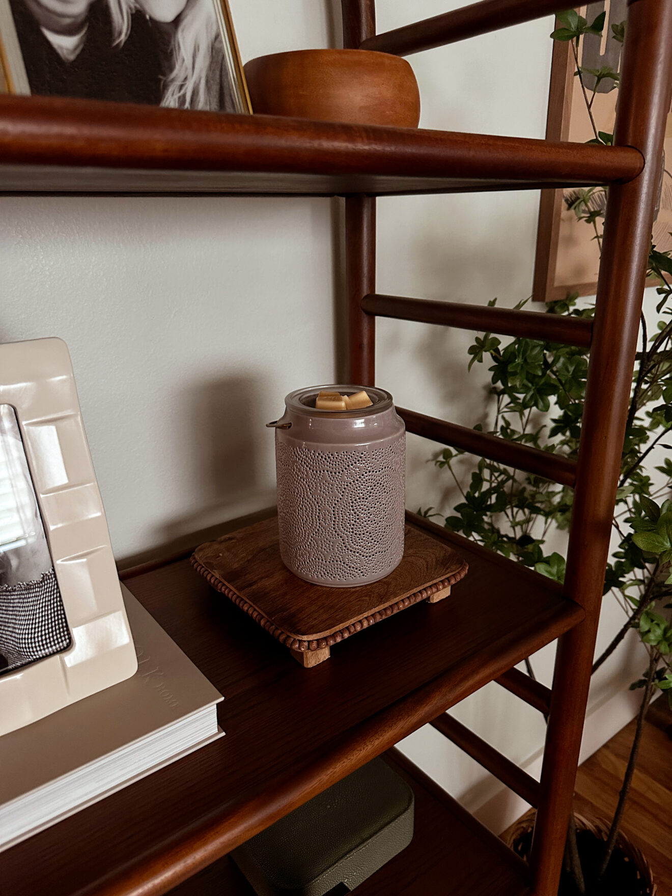 Exclusive warmer styling tips from a Scentsy interior designer ...