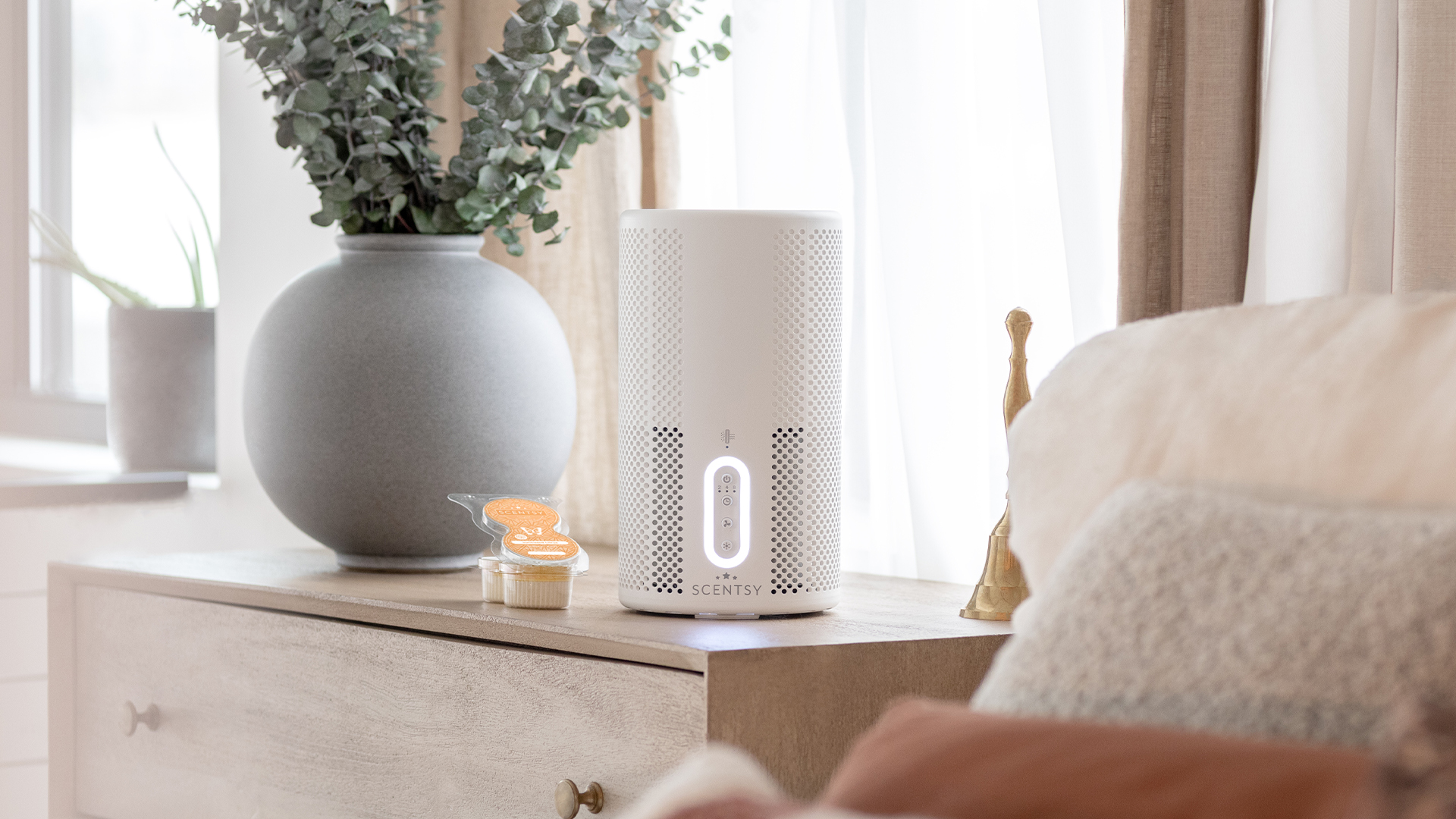 Bedroom refresh: Scentsy's guide to a tidy, cozy and fragrant haven ...